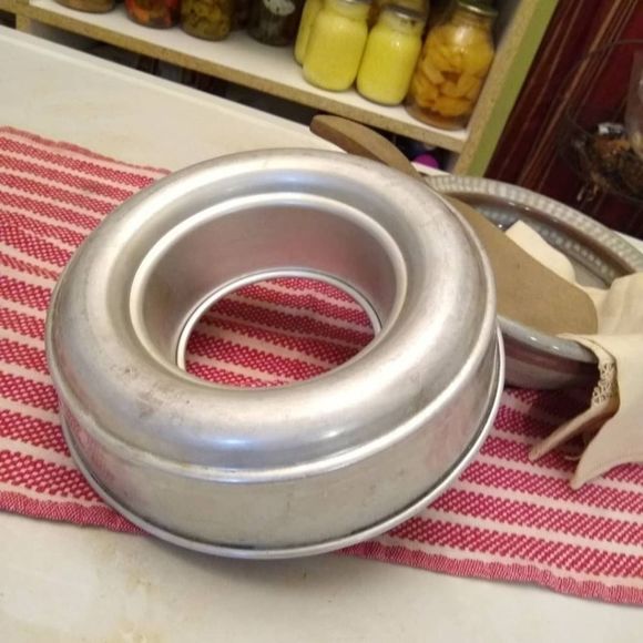 Kitchen | Vintage Aluminum Jello Ring Mold Hgt1 | Poshmark